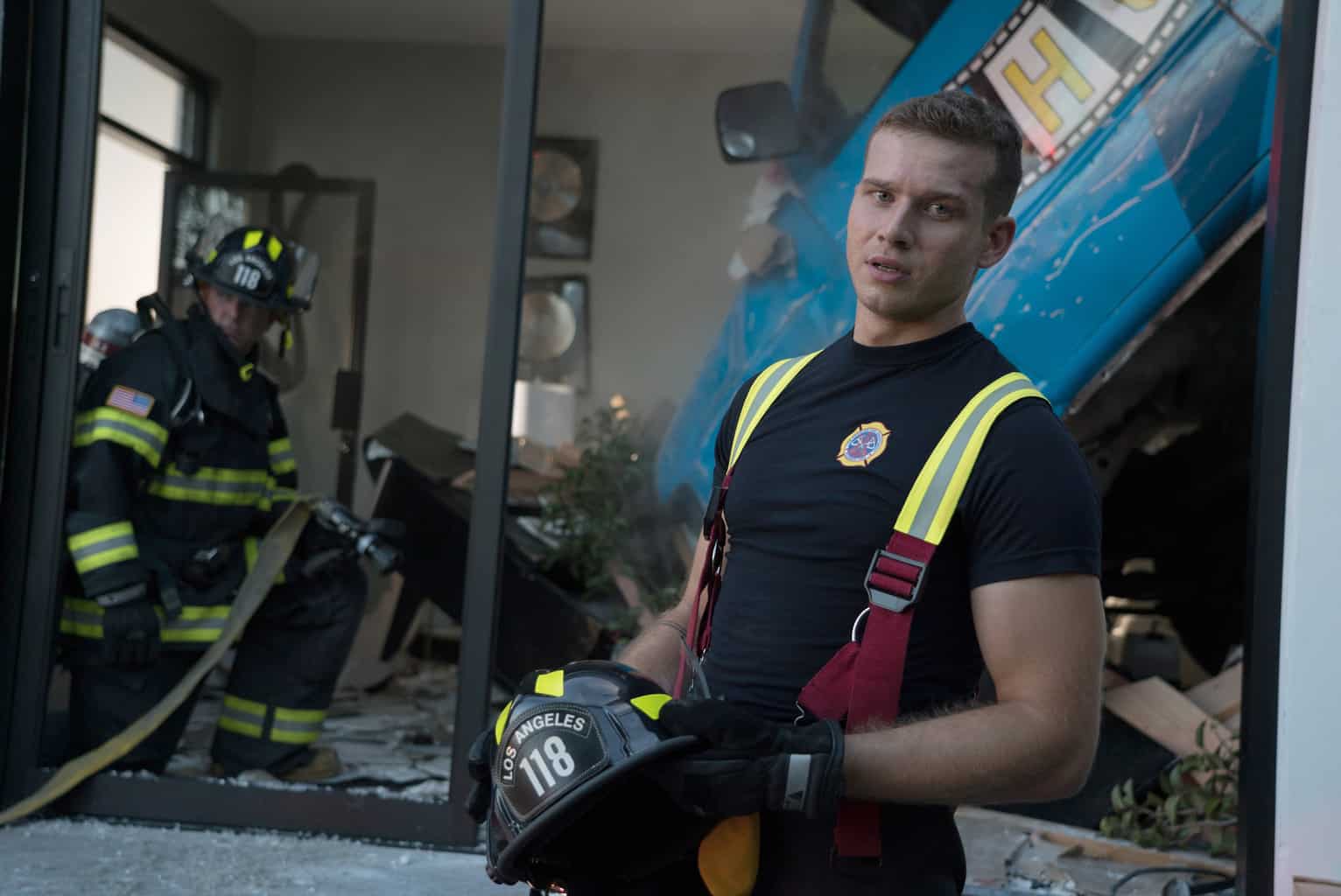 Preview — 9-1-1 Season 2 Premiere: Under Pressure / 7.1 (Season 2 ...